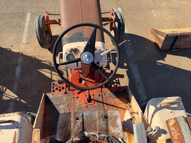 Case 930 Lot No. 8089 Tractors For Sale with 3,267 Hrs | Tractor Zoom