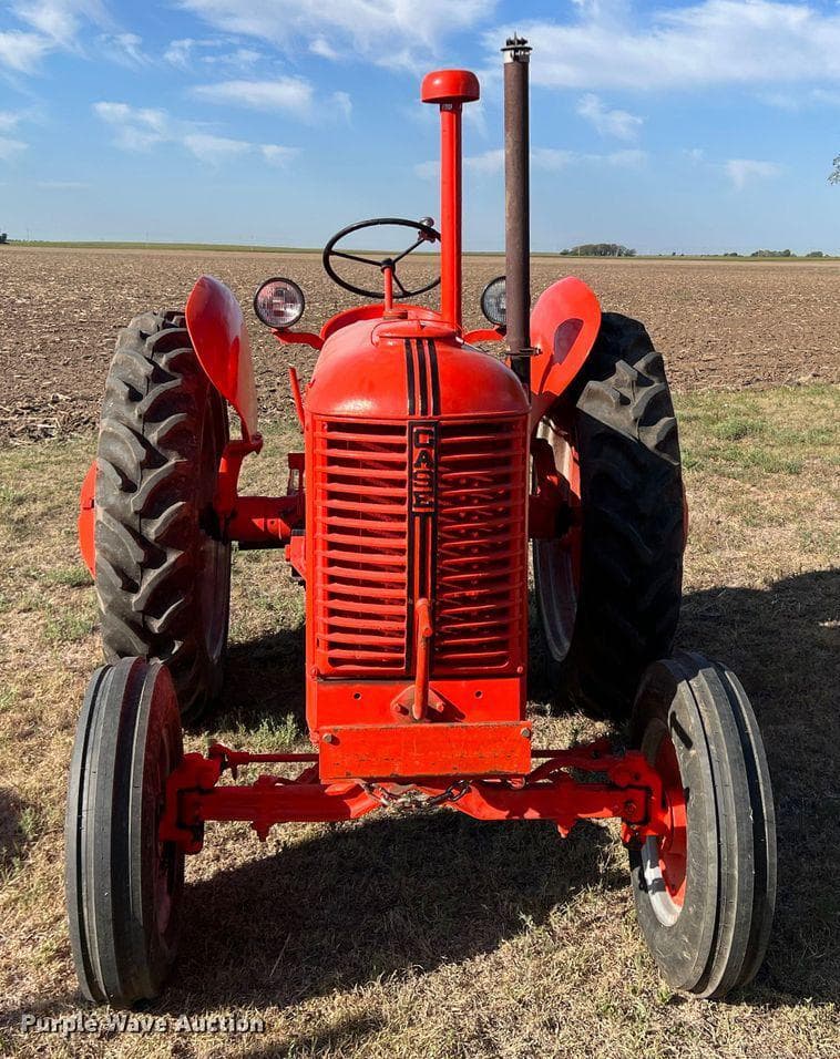 Tractor Zoom - J.I. Case DC