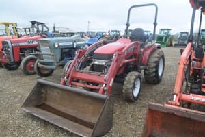 SOLD - Case IH DX29 Lot No. 2605 Tractors with 389 Hrs | Tractor Zoom