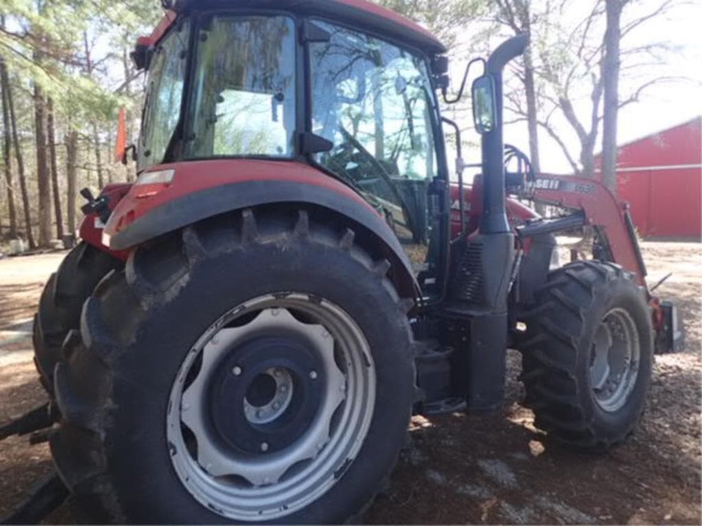 Tractor Zoom - Case IH Farmall 100C