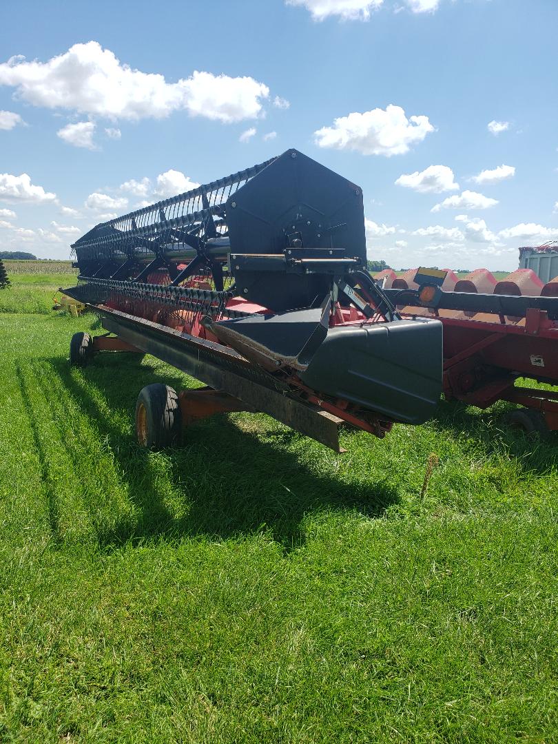 SOLD - Case IH 1020 Harvesting with 25 ft | Tractor Zoom