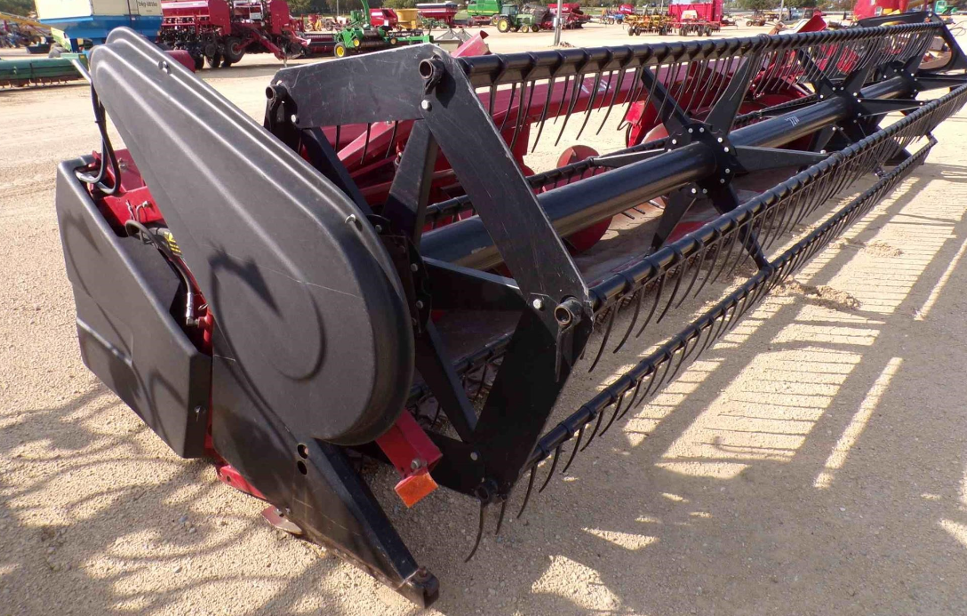 SOLD - Case IH 1020 Harvesting with 20 ft | Tractor Zoom