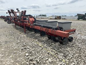 SOLD - Case IH 1200 Lot No. 162668 Planting with 12 Rows | Tractor Zoom