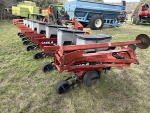 SOLD - Case IH 1200 Stock No. 4304976 Planting with 8 Rows | Tractor Zoom