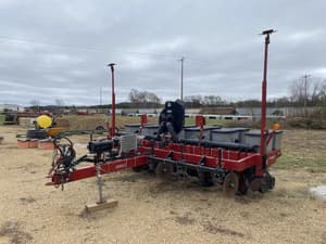 Case IH 1220 Lot No. 2487 Planting For Sale with 6 Rows | Tractor Zoom