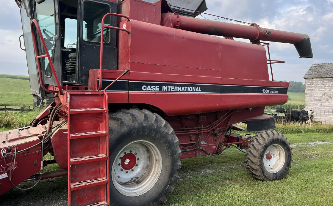 SOLD - Case IH 1660 Lot No. 30681fd6-1ff8-11ed-8bec-0246304ce823 ...