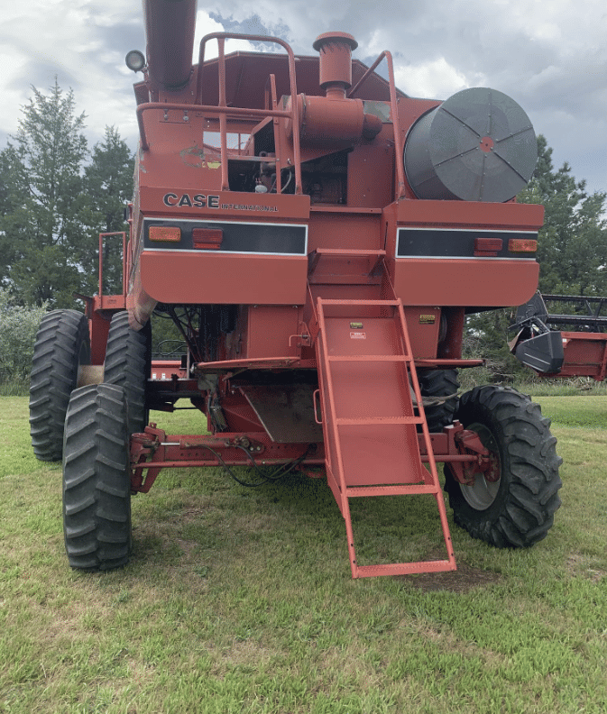 Case IH 1660 Combines Class 5 for Sale | Tractor Zoom