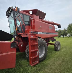 SOLD - Case IH 1660 Lot No. 76019 Combines with 2,822 Hrs | Tractor Zoom