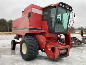 SOLD - Case IH 1660 Combine Combines with 3,653 Hrs | Tractor Zoom