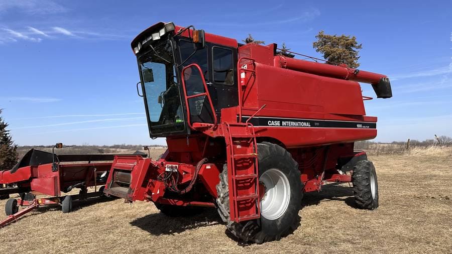 SOLD - Case IH 1666 Combines with 3,946 Hrs | Tractor Zoom