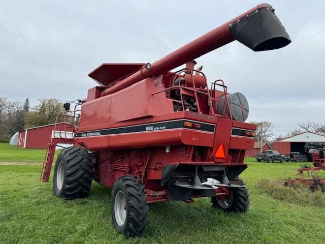 Case IH 1688 Combines Class 5 for Sale | Tractor Zoom