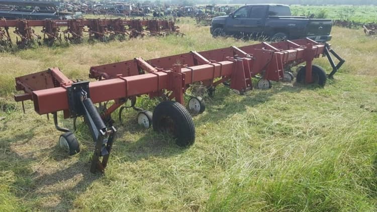 Case IH 1830 Tillage Row Crop Cultivators for Sale | Tractor Zoom