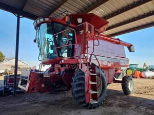 SOLD - Case IH 2144 Lot No. 1317 Combines with 3,910 Hrs | Tractor Zoom