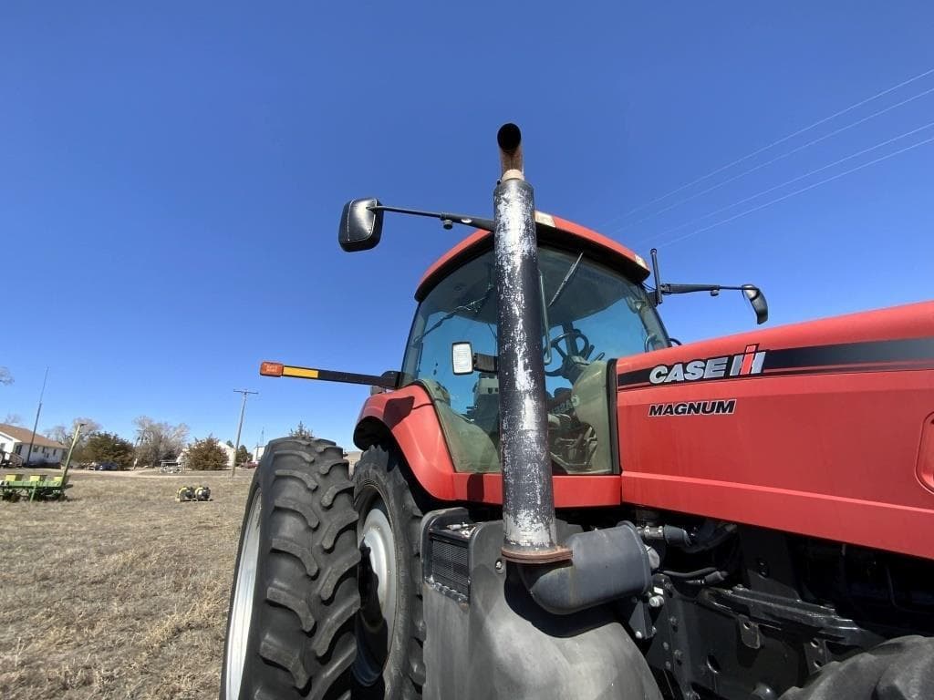 Case IH Magnum 215 Tractors 175 to 299 HP for Sale | Tractor Zoom