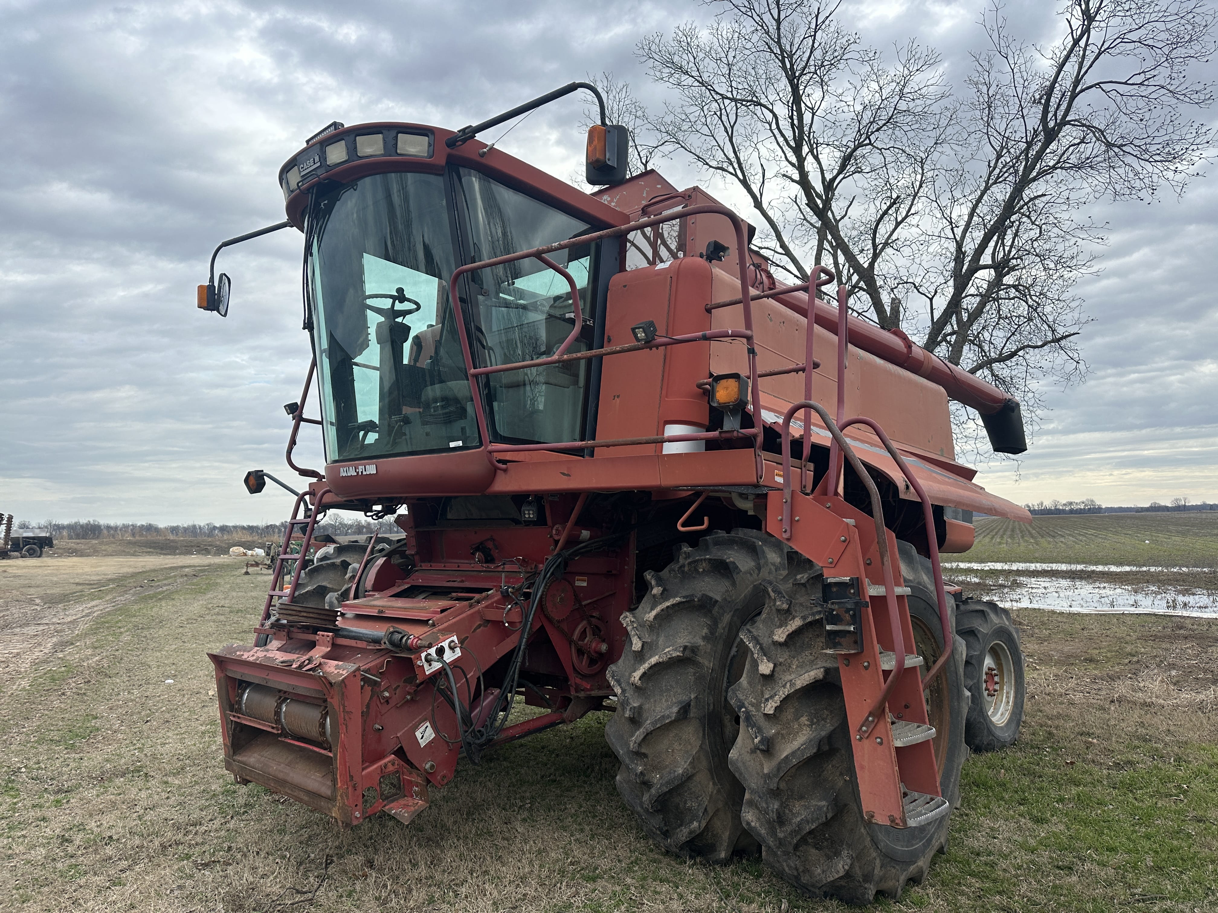SOLD - Case IH 2188 Combines Class 5 | Tractor Zoom