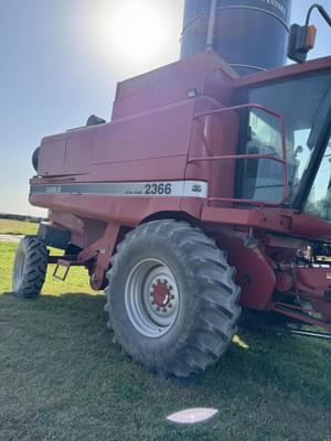Case IH 2366 Lot No. 5318 Combines For Sale with 5,000 Hrs | Tractor Zoom