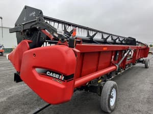 SOLD - Case IH 3020 Lot No. 114766 Harvesting with 35 ft | Tractor Zoom