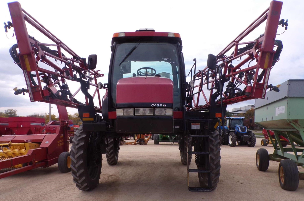 SOLD - Case IH 3330 Patriot Chemical Applicators with 5,047 Hrs ...