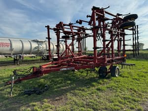 SOLD - Case IH 4300 Lot No. 1515 Tillage with 42 ft | Tractor Zoom