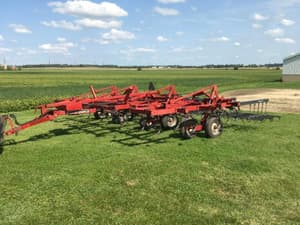 SOLD - Case-IH 4300 Field Cultivator, 25 ft, spring mounted shanks ...