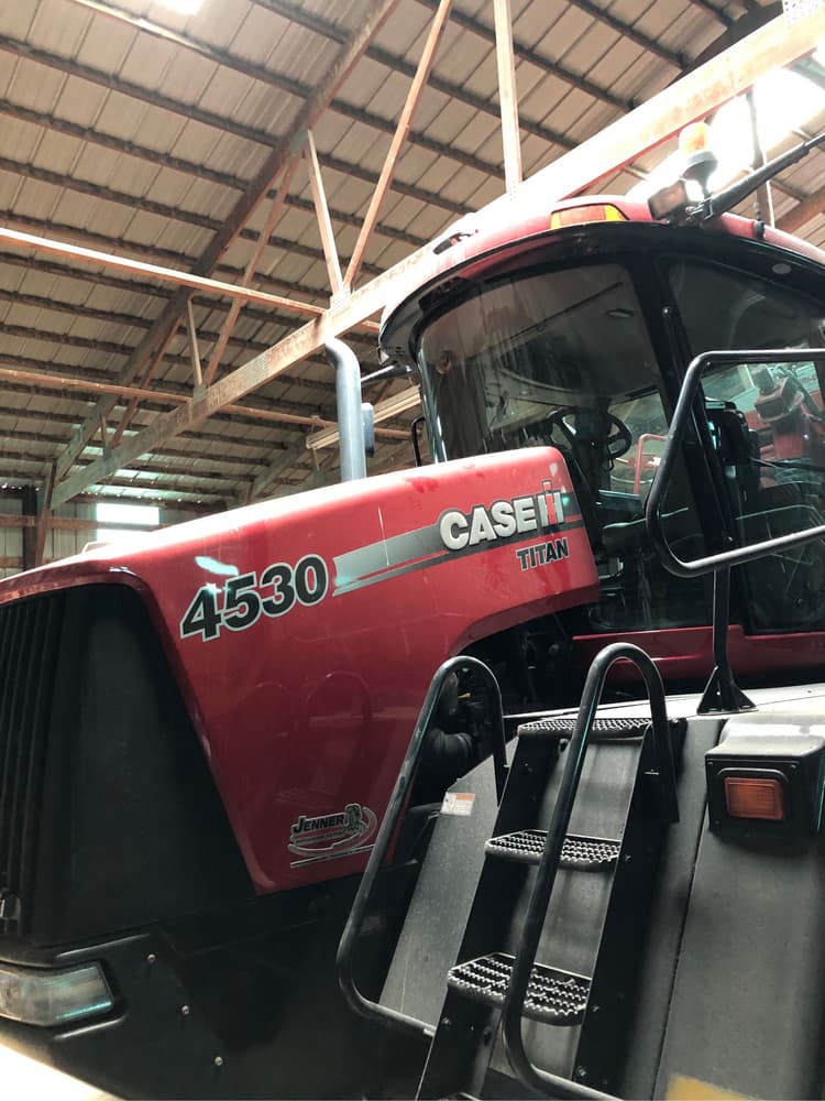 Case IH Titan 4530 Chemical Applicators Floaters for Sale | Tractor Zoom