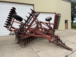 SOLD - Case IH 490 Lot No. 90100 Tillage with 21 ft | Tractor Zoom