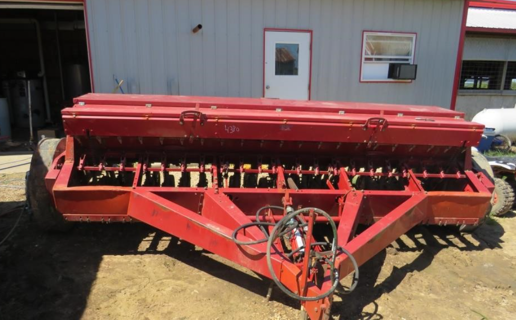 SOLD - Case IH 5100 Planting with 7 In | Tractor Zoom