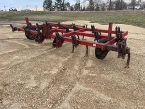 SOLD - Case IH 5500 Chisel Plow Tillage with --- In | Tractor Zoom