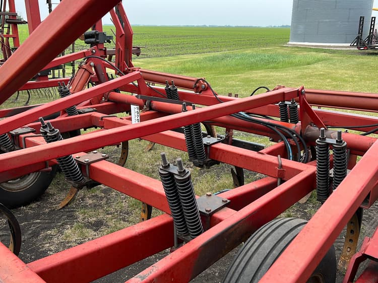 Case IH 5600 Tillage Chisel Plows for Sale | Tractor Zoom