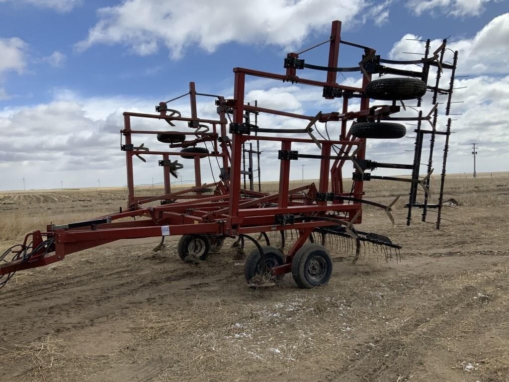 Case IH 5700 Tillage Chisel Plows for Sale | Tractor Zoom