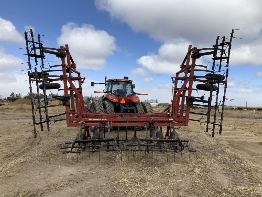 Case IH 5700 Tillage Chisel Plows for Sale | Tractor Zoom