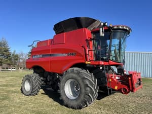 SOLD - 2018 Case IH 6140 Lot No. 109 Combines with 1,021 Hrs | Tractor Zoom