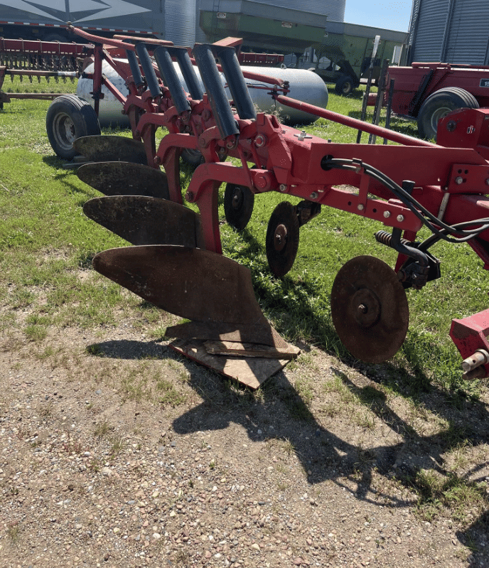 Case IH 720 Tillage Plows for Sale | Tractor Zoom