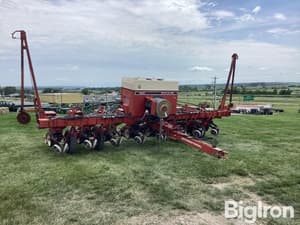 SOLD - Case IH 800 Cyclo Air Planting with 8 Rows | Tractor Zoom
