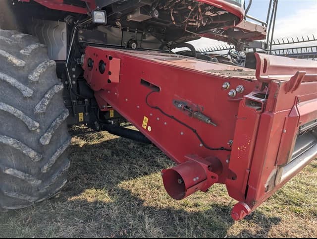 Case IH 8230 Lot No. 33 Combines For Sale with 3,103 Hrs | Tractor Zoom