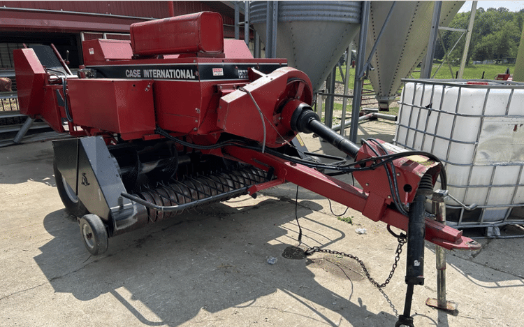 Case IH 8555 Hay and Forage Balers - Square for Sale | Tractor Zoom