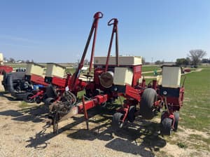 Case IH 900 Lot No. 2006 Planting For Sale with 8 Rows | Tractor Zoom