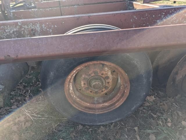 Case IH 490 Lot No. 19 Tillage For Sale with 24 ft | Tractor Zoom