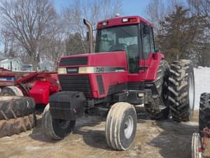 SOLD - CASE IH MAGNUM 7240 TRACTOR Tractors with 216 HP | Tractor Zoom