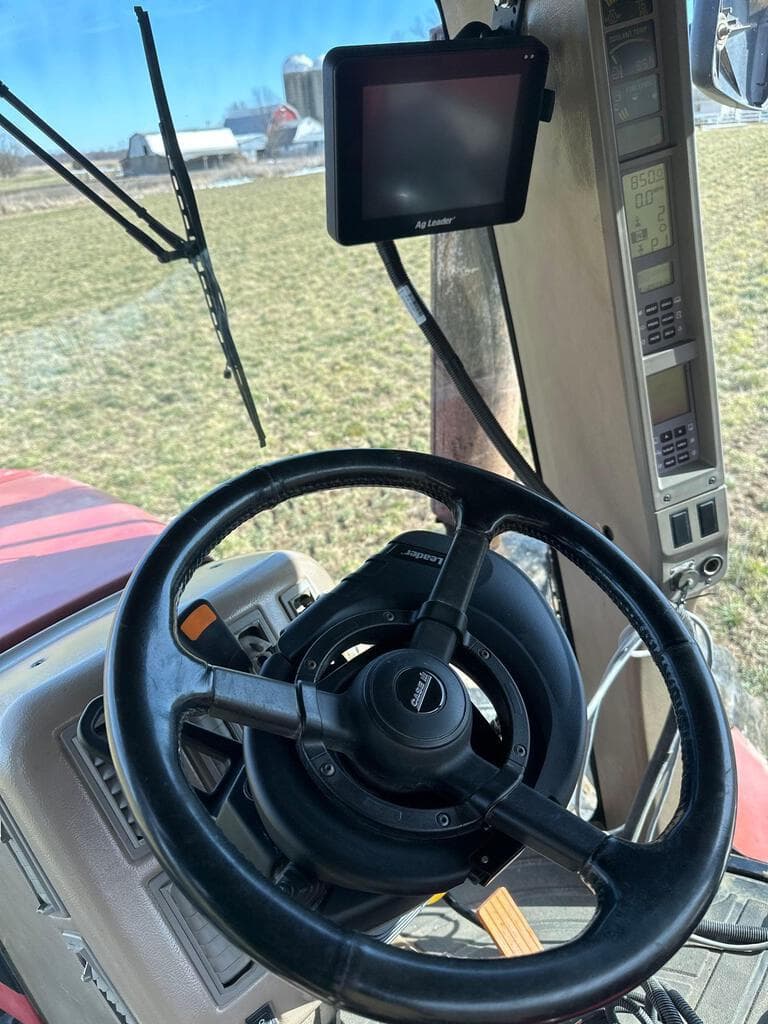 Tractor Zoom - 2011 Case IH STX325