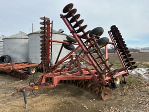 SOLD - Case IH 490 Lot No. 1199 Tillage with 28 ft | Tractor Zoom