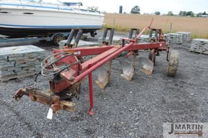 SOLD - Case IH 720 Lot No. 2684 Tillage with 4 Bottoms | Tractor Zoom