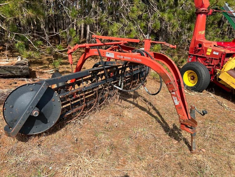 SOLD - Case IH 960 Hay and Forage Hay - Rakes/Tedders | Tractor Zoom