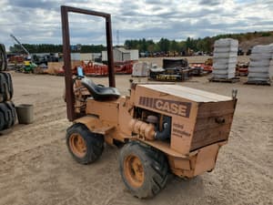 SOLD - Case Mini Sneaker B Lot No. 6667 Construction | Tractor Zoom