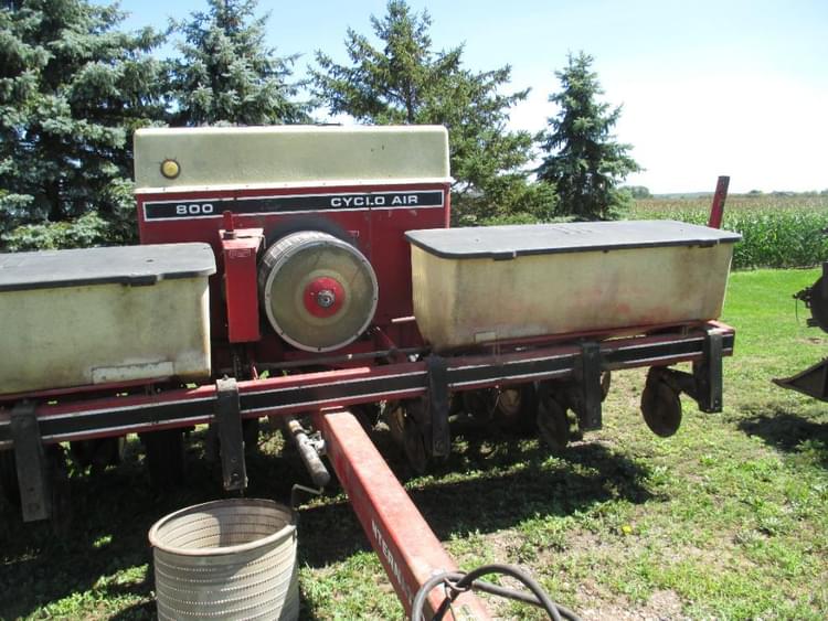 Case IH 800 Cyclo Air Planting Planters for Sale | Tractor Zoom