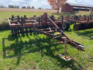 SOLD - case/Landoll 7 shank chisel plow Tillage with --- In | Tractor Zoom