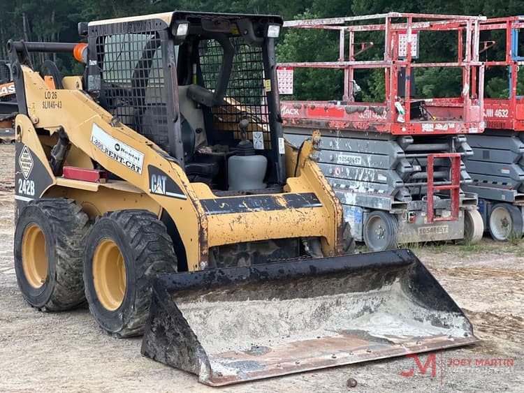 Caterpillar 242B Construction Skid Steers for Sale | Tractor Zoom