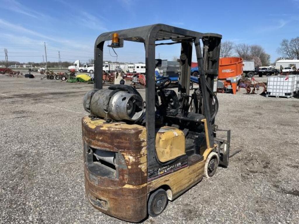 Caterpillar GC18K Other Equipment Lifts for Sale | Tractor Zoom