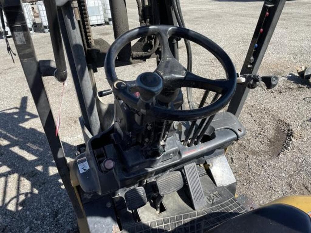 Caterpillar GC18K Other Equipment Lifts for Sale | Tractor Zoom