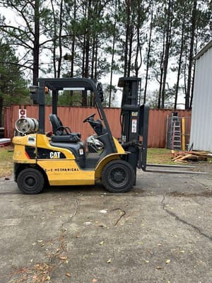 SOLD - CAT Forklift Model: 2P5000 Serial: AT3533134 Construction with ...